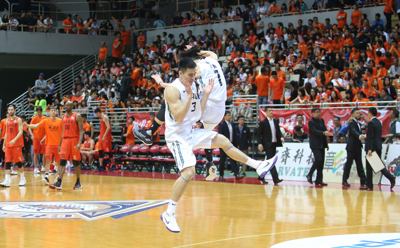 SBL富邦延長賽勝裕隆 追平台啤並列龍頭 – 芋傳媒 TaroNews