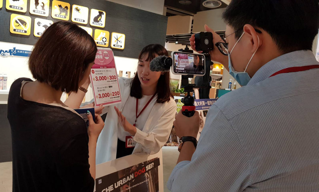 百貨業招募500人 網路直播才能成加分選項 – 芋傳媒 TaroNews