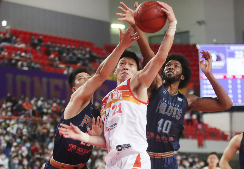 決勝期陷得分乾旱 PLG攻城獅遭領航猿逆轉 – 芋傳媒 TaroNews