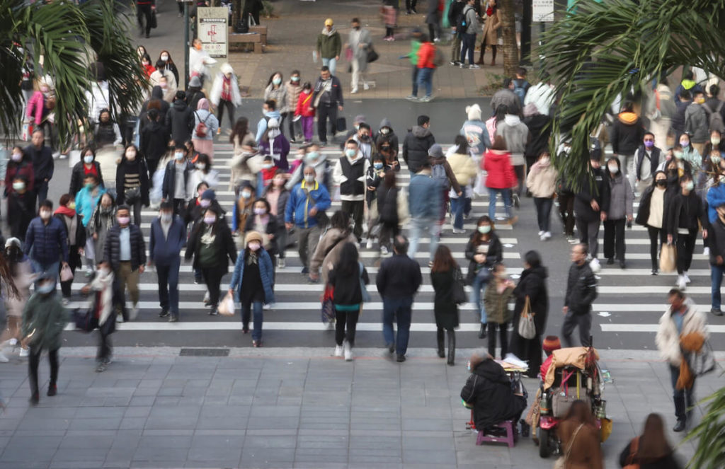 本土增2.4萬例 20歲長期臥床女確診當天亡 – 芋傳媒 TaroNews