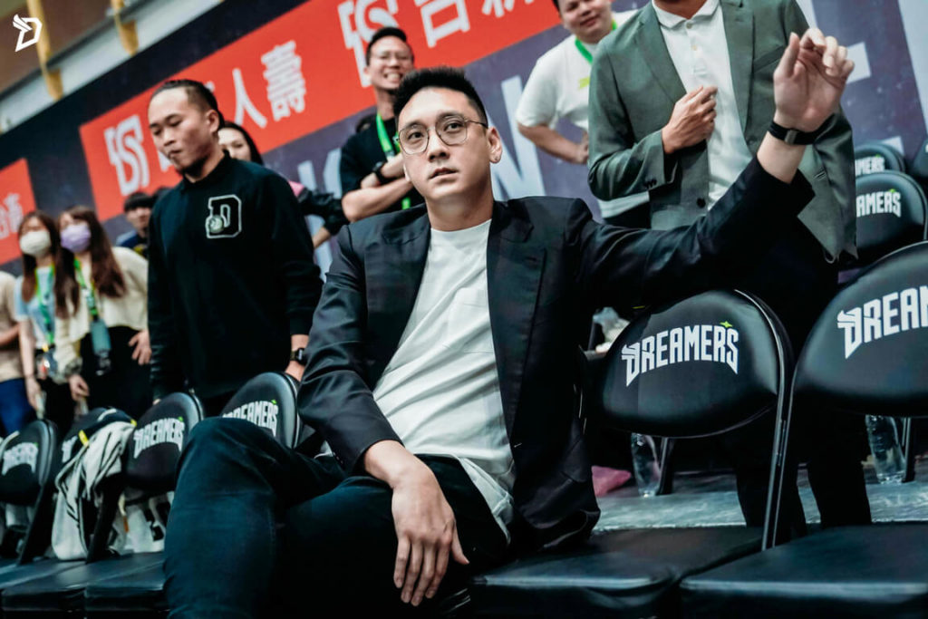 張承中另有個人規劃 田壘接任PLG夢想家董事長 – 芋傳媒 TaroNews