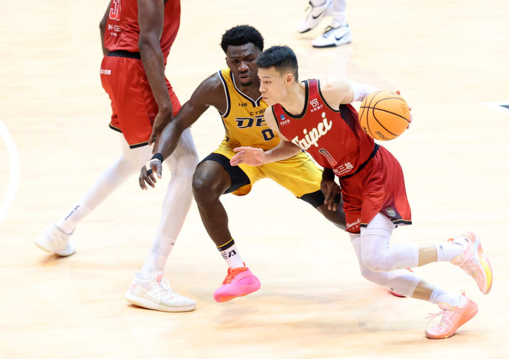 T1特攻客場突破戰神 季後賽逼出決勝第5戰 – 芋傳媒 TaroNews