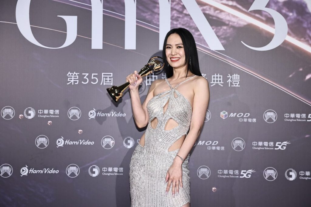 華語歌后廝殺最激烈 孫盛希2票險勝楊乃文 – 芋傳媒 TaroNews