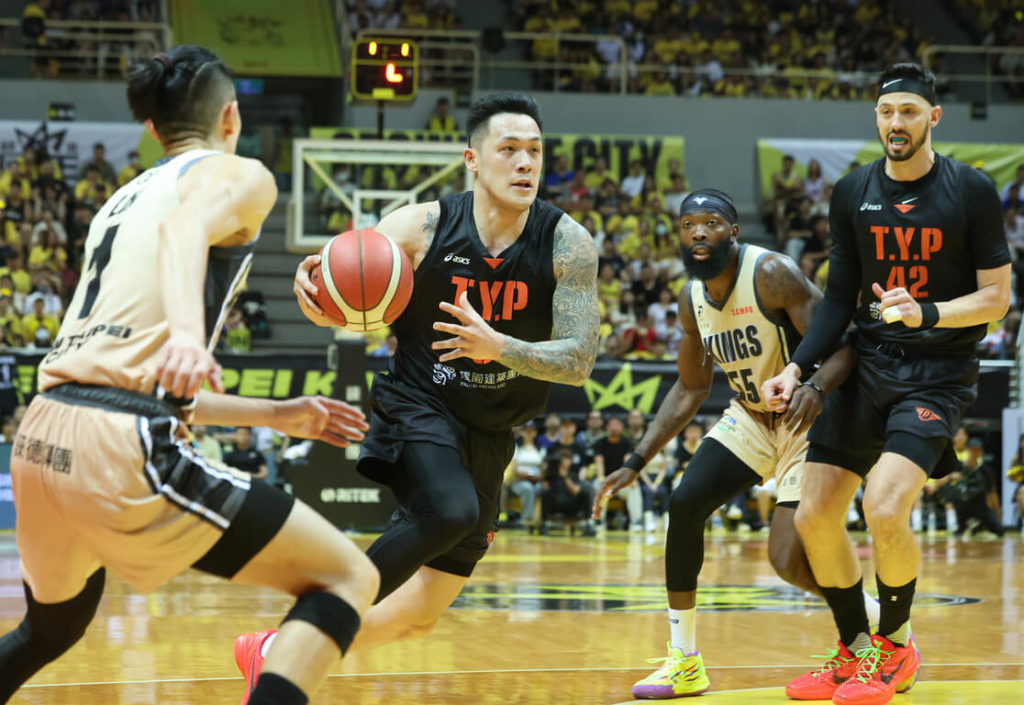 PLG球員周儀翔拒絕酒測 北市警開罰18萬吊照扣車 – 芋傳媒 TaroNews