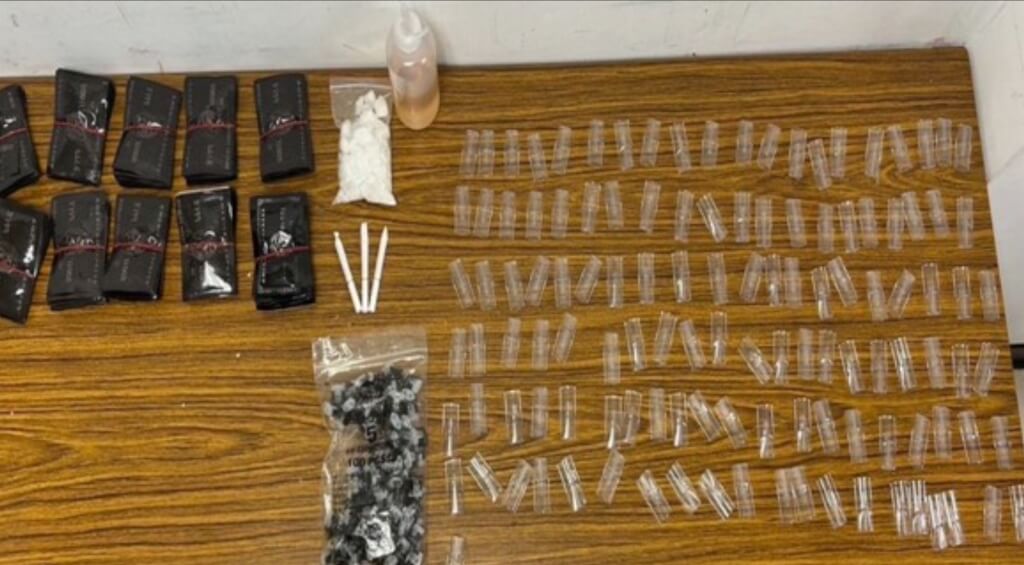 高調開名車販售喪屍煙彈 北、花警聯手逮4人送辦 – 芋傳媒 TaroNews