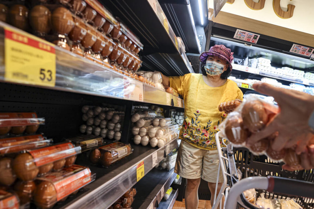 蛋價連2週共漲5元 蛋商公會：豬肉少、菜價貴 – 芋傳媒 TaroNews