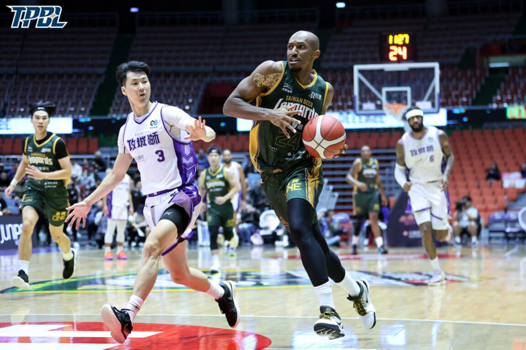 TPBL克羅馬9抄截創紀錄 雲豹送攻城獅3連敗 – 芋傳媒 TaroNews