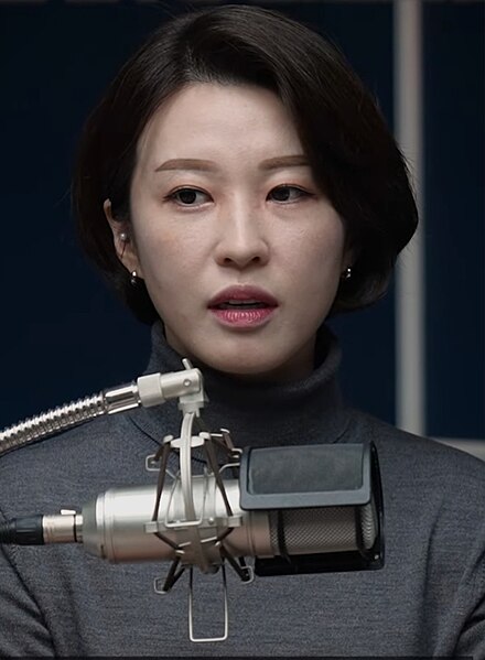 戒嚴夜徒手抓槍爆紅 韓在野黨發言人稱必須阻止軍隊 – 芋傳媒 TaroNews