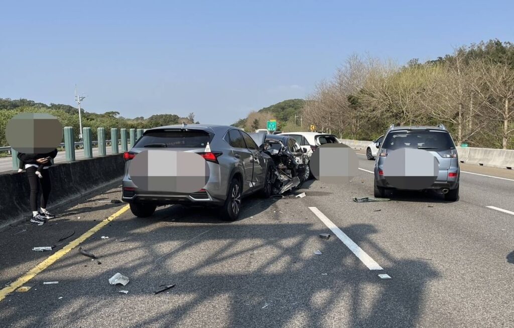 國3竹南路段6車追撞 5人輕重傷送醫 – 芋傳媒 TaroNews