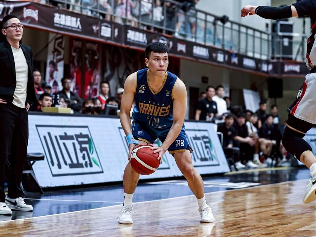 PLG洪楷傑11助攻生涯新高 勇士退鋼鐵人收4連勝 – 芋傳媒 TaroNews