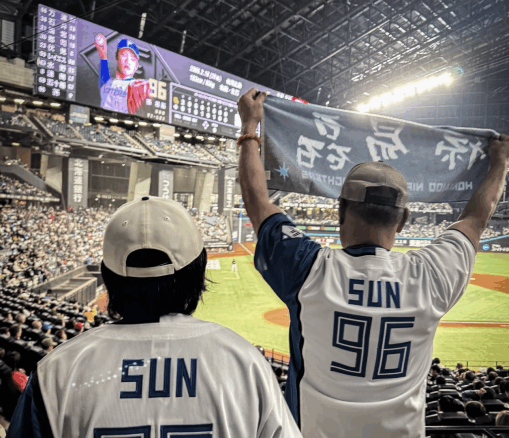 包廂中文海報寫「火腿的驕傲」 孫易磊媽媽感動落淚 – 芋傳媒 TaroNews